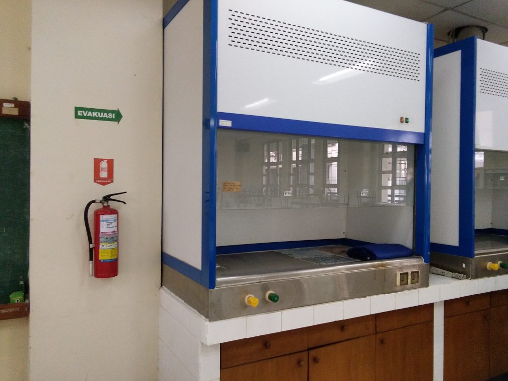 Toko Alat Kimia - Produsen Furniture Laboratorium